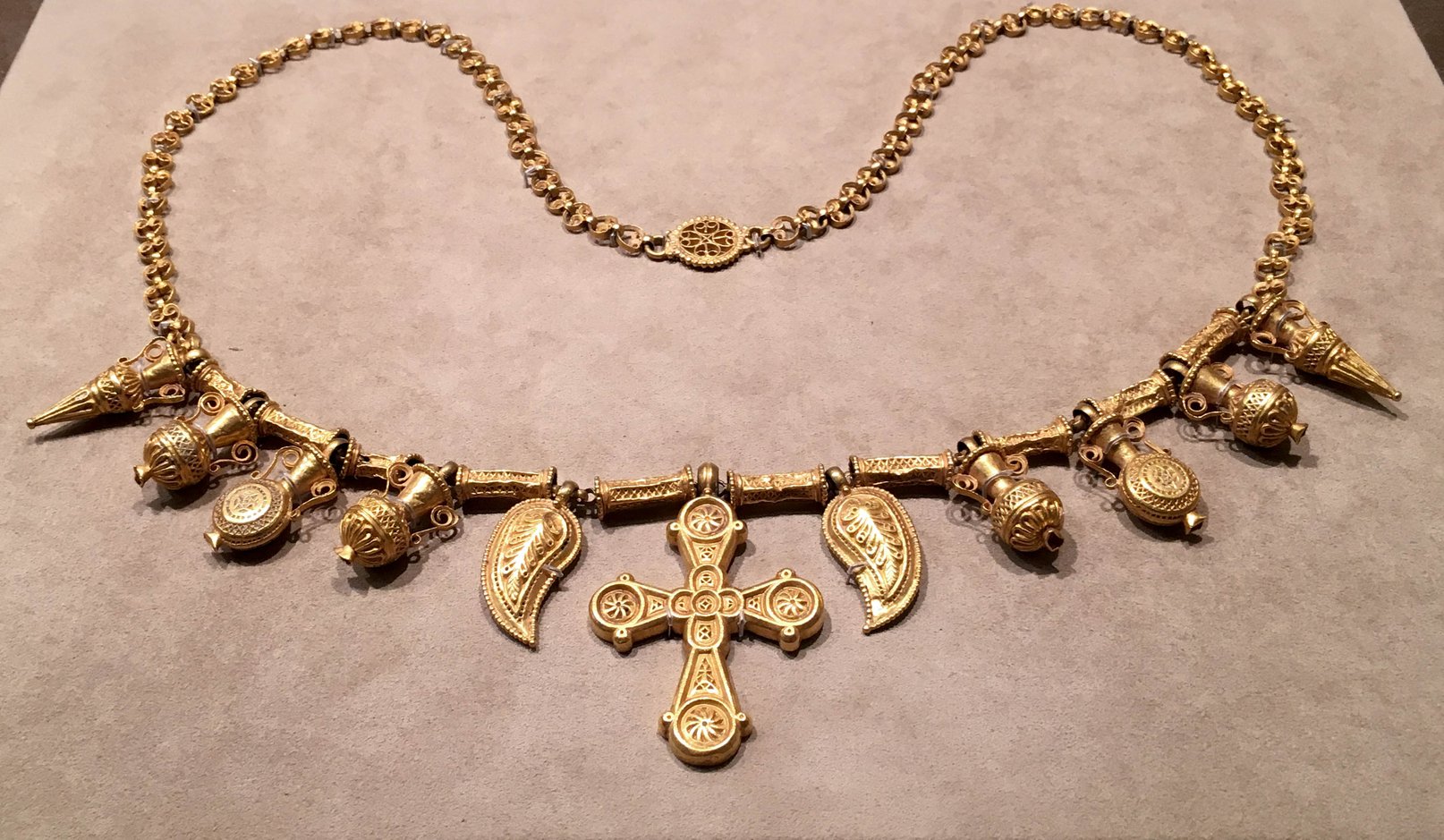 Ancient Byzantine Jewelry at The Metropolitan Museum of Art